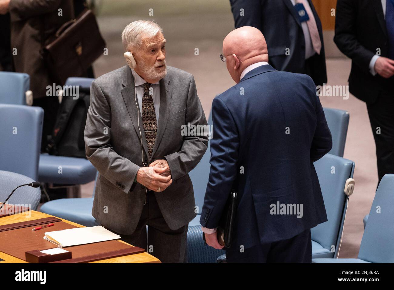 Political activist and former CIA officer Raymond McGovern speaks with ...