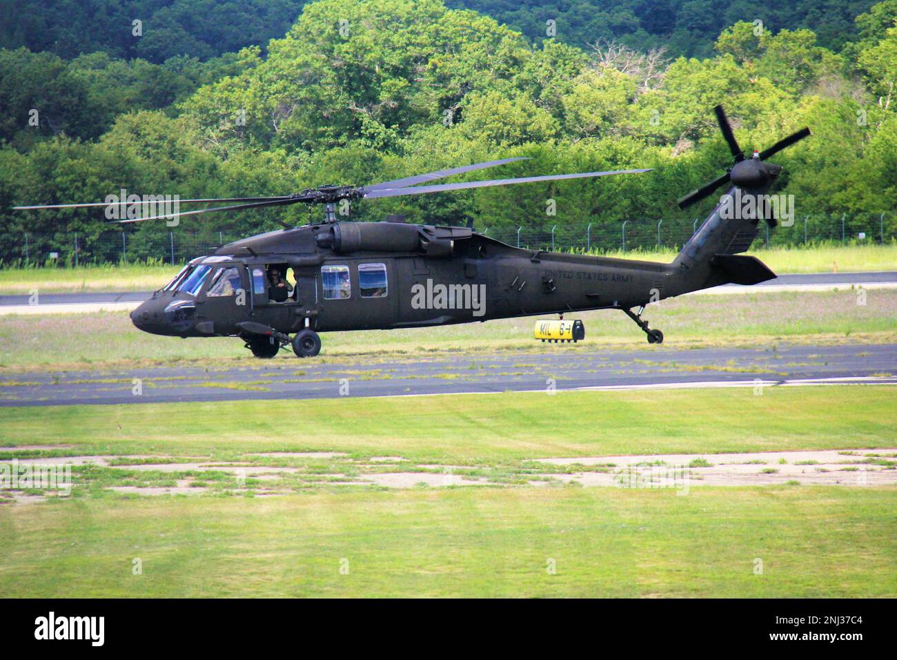 An aircrew with the 106th Aviation Regiment, Illinois Army National ...