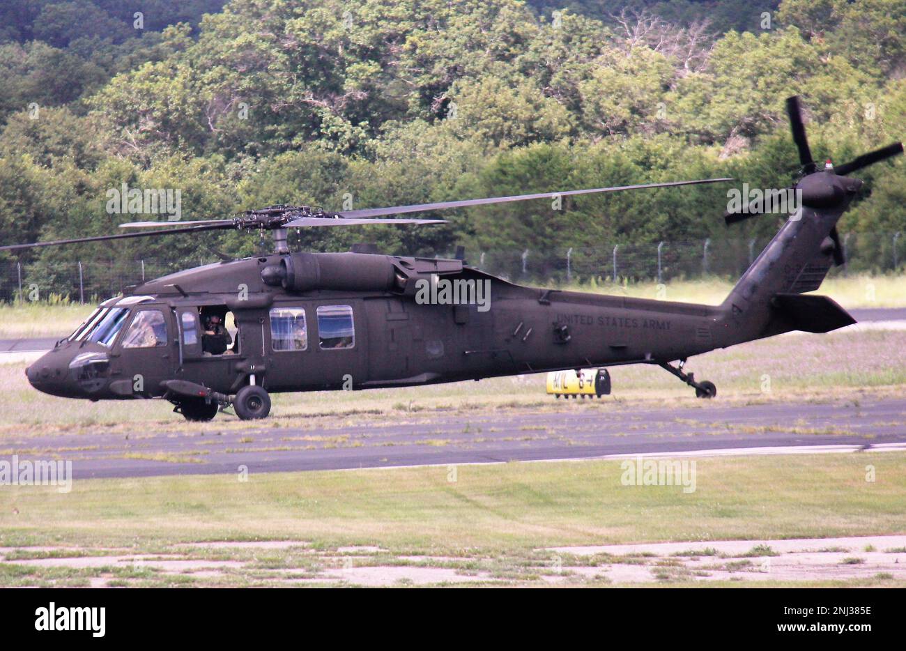 Uh 60v black hawk testing hi-res stock photography and images - Alamy