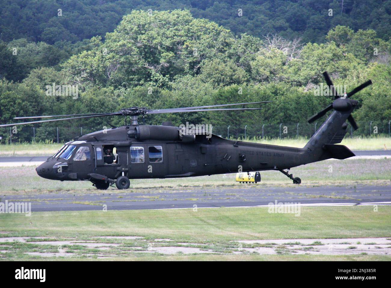 An aircrew with the 106th Aviation Regiment, Illinois Army National ...