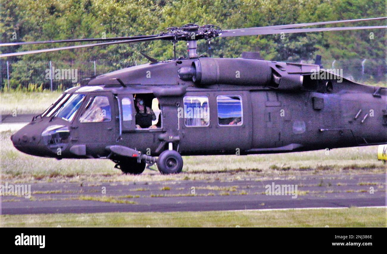 An aircrew with the 106th Aviation Regiment, Illinois Army National ...