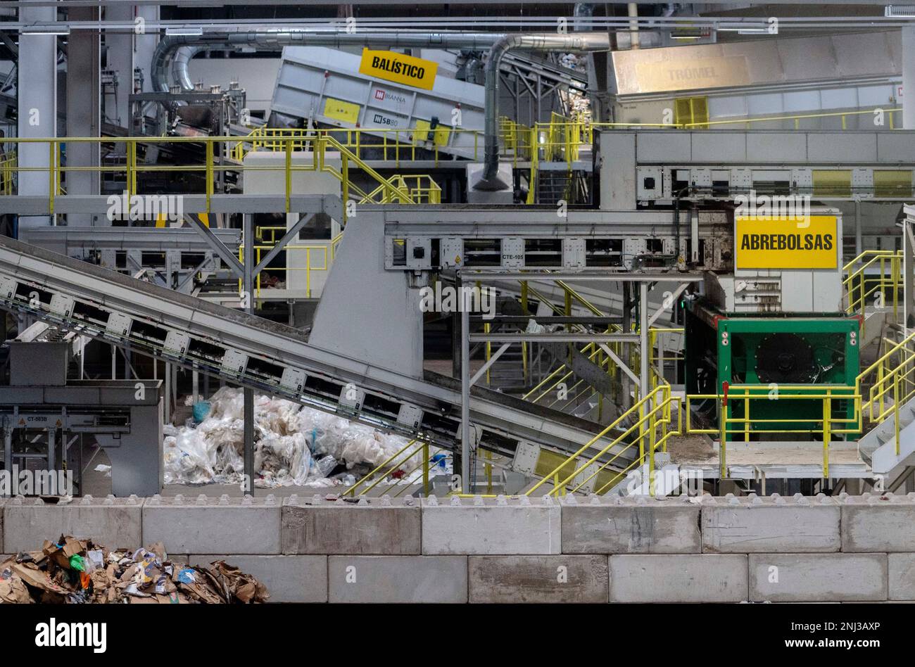 Bag opener for the waste separation platform at the 'La Campiña' waste ...