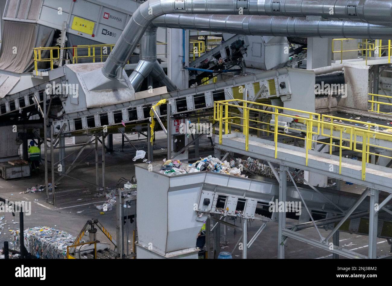 Waste processing at the waste separation platform at the new waste ...
