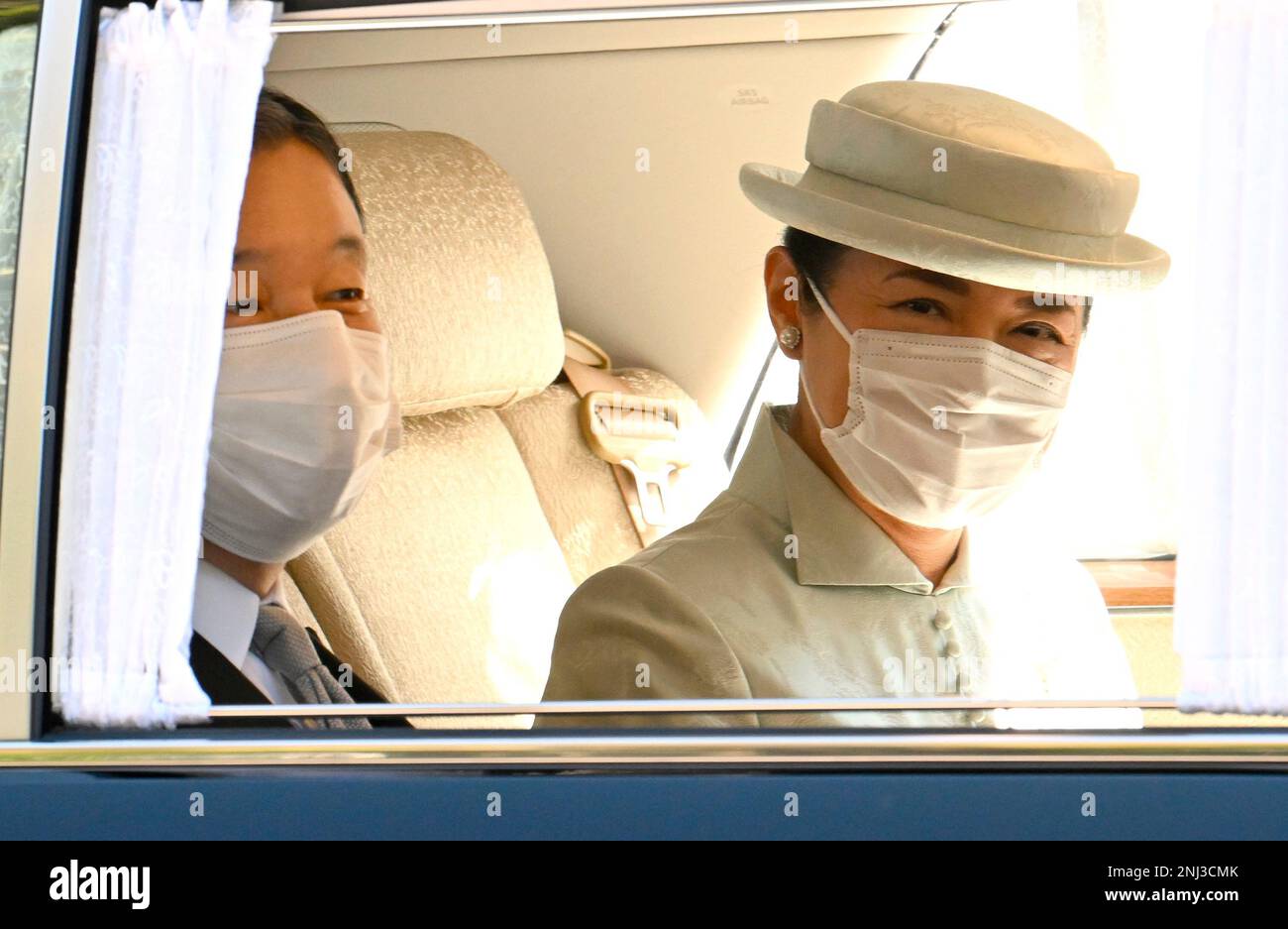 Japanese Emperor Naruhito and Empress Masako visit the Akasaka Estate ...