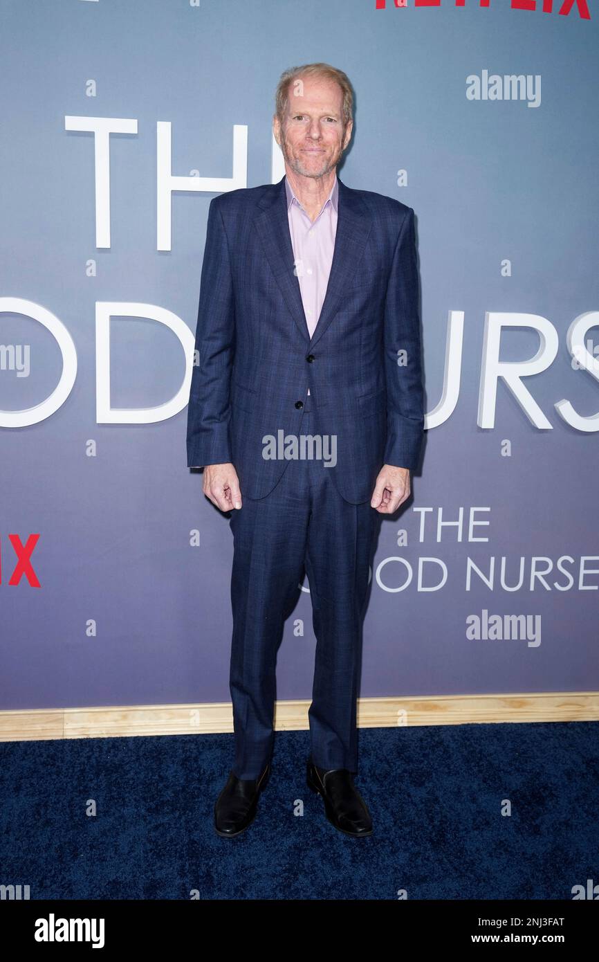 Photo by: John Nacion/STAR MAX/IPx 2022 10/18/22 Noah Emmerich at the ...