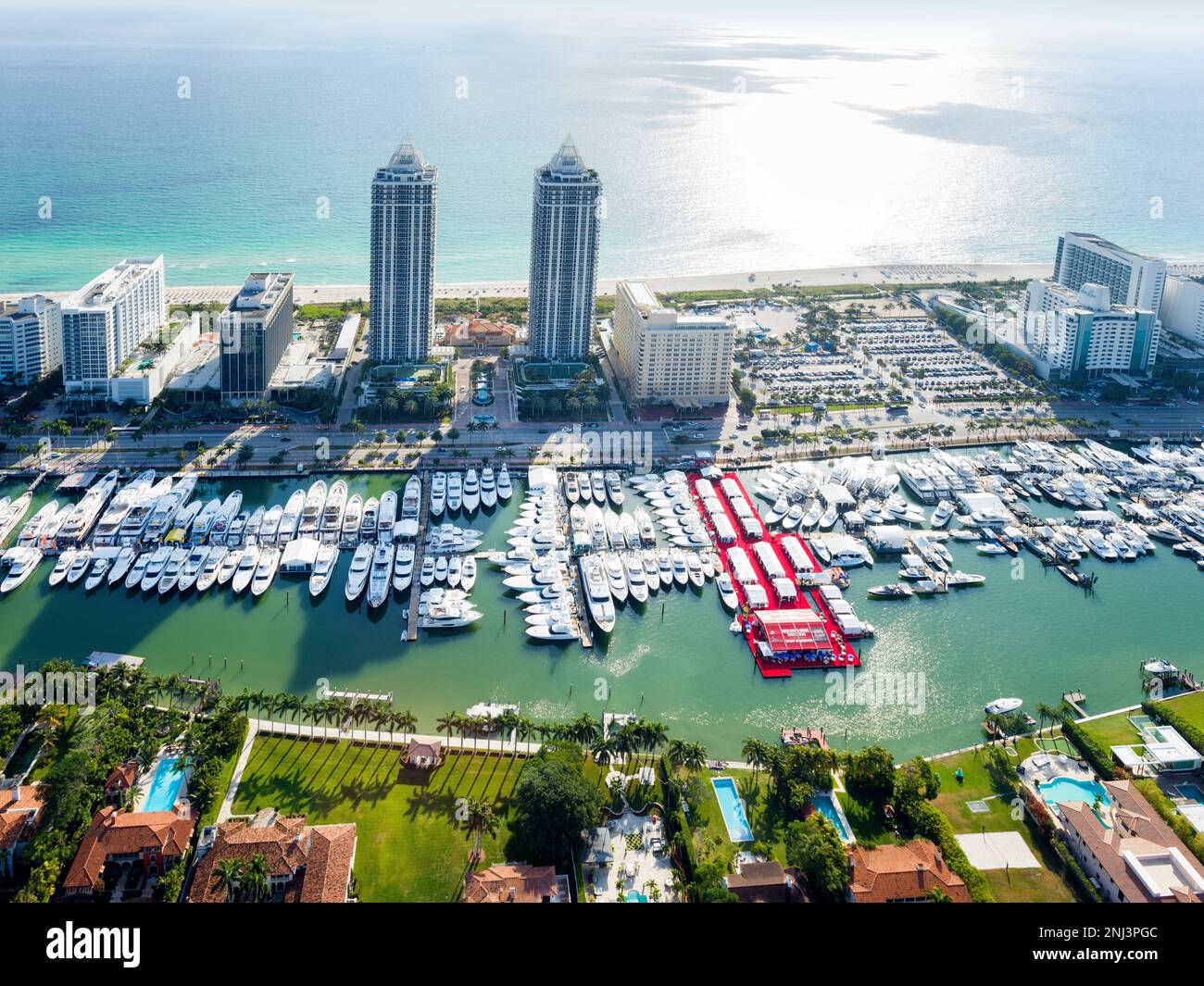 Aerial miami beach boat show hi-res stock photography and images - Alamy