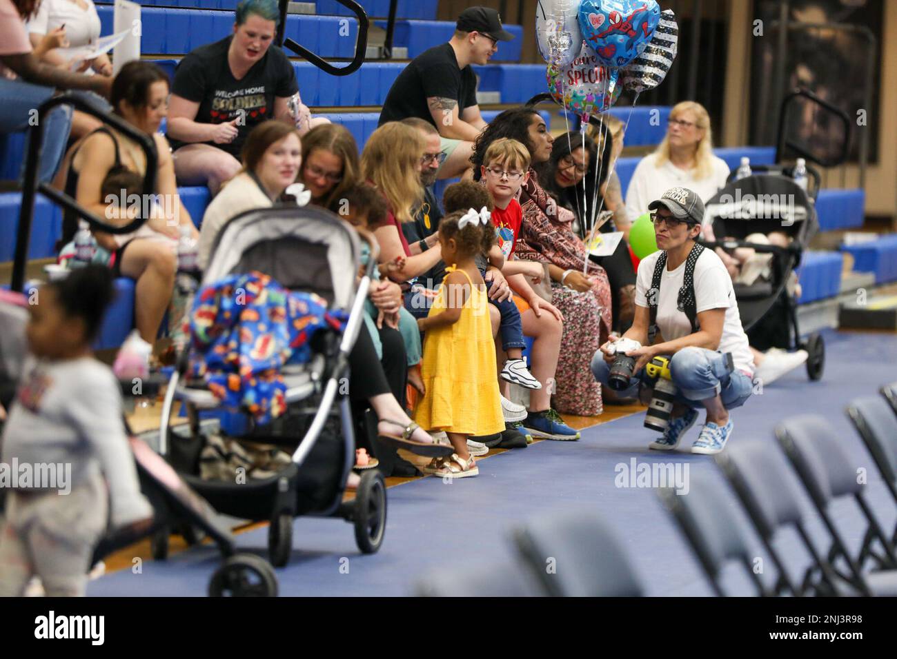 Family members and friends of Soldiers assigned to Alpha Company, 548th ...