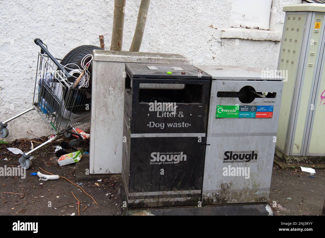 Chalvey, Slough, Berkshire, UK. 22nd February, 2023. A fly-tipped ...