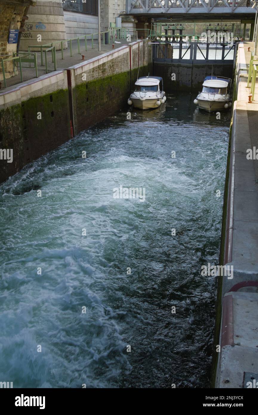 Ecole de navigation francaise hi-res stock photography and images - Alamy