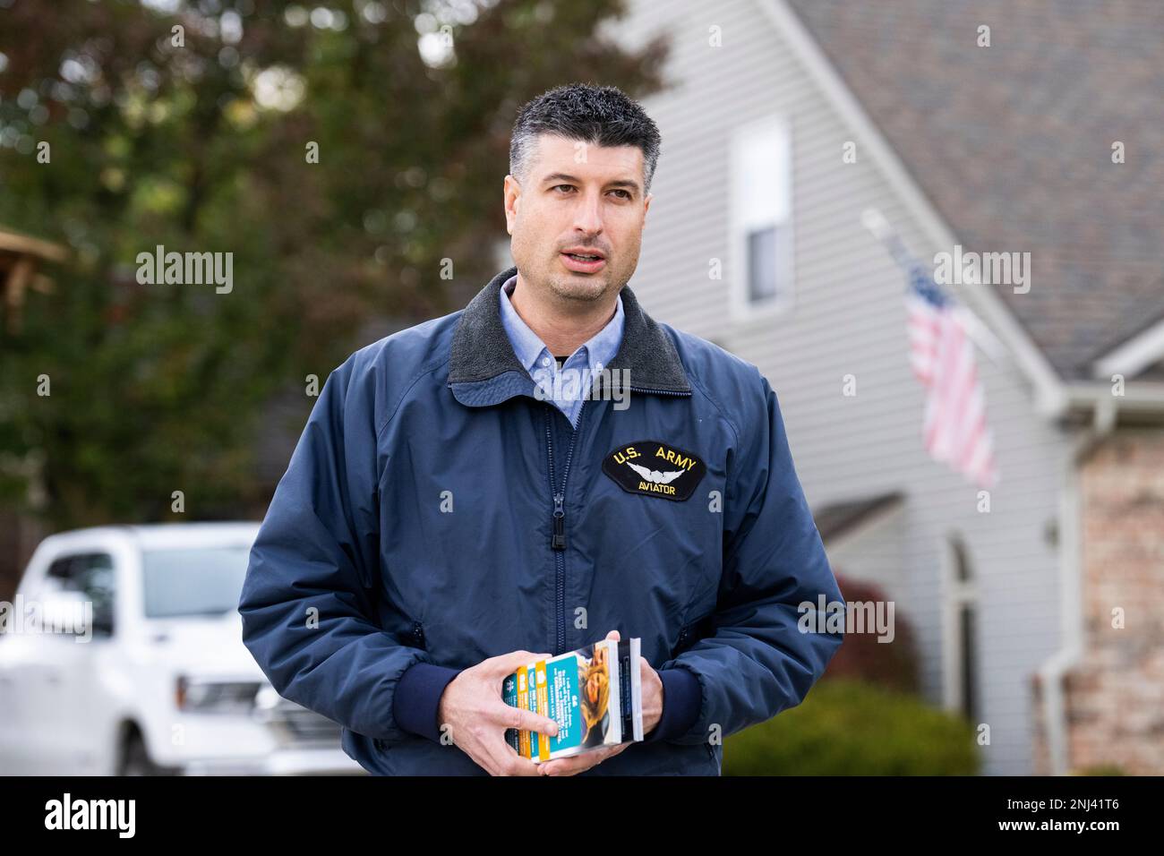 UNITED STATES - OCTOBER 16: Republican state Sen. Tom Barrett goes door ...
