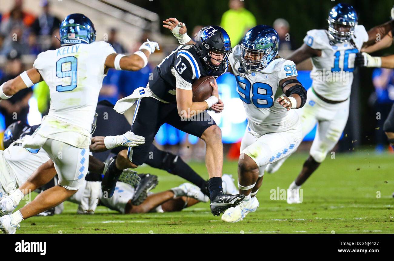 October 15, 2022: North Carolina junior Kevin Hester Jr. (98) tackles ...