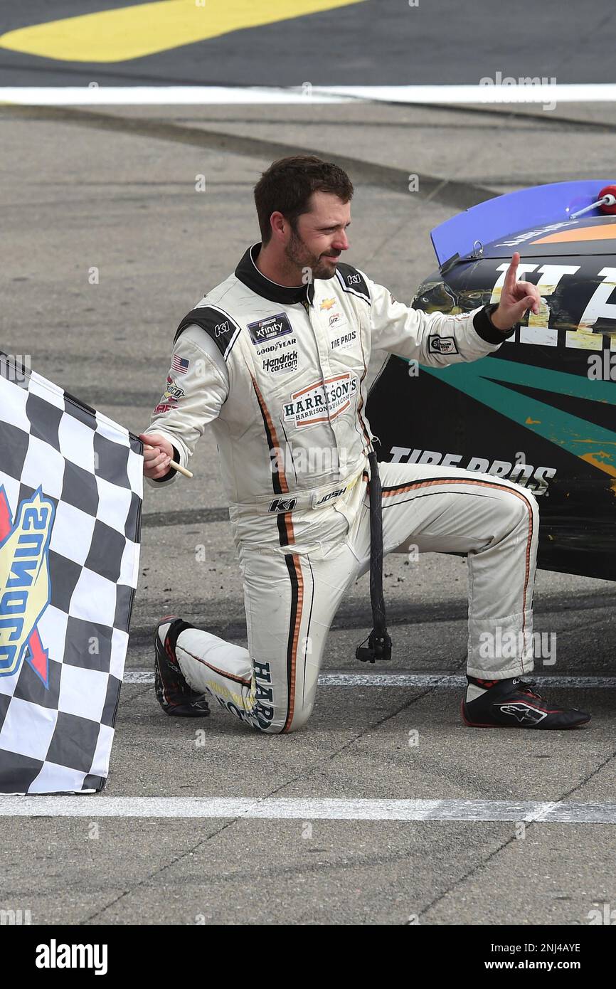 LAS VEGAS, NV - OCTOBER 15: Josh Berry (#8 JR Motorsports Chevrolet ...