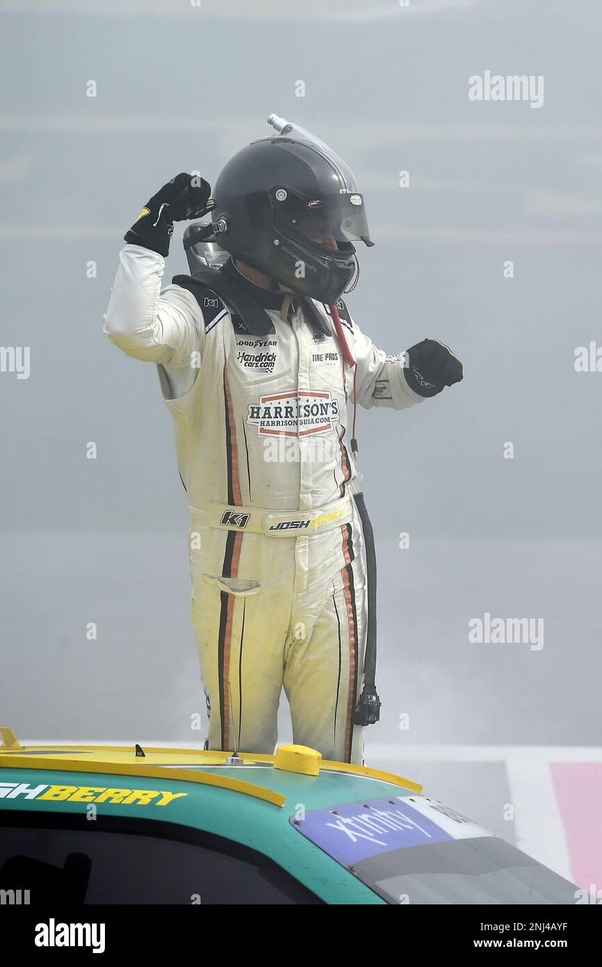 LAS VEGAS, NV - OCTOBER 15: Josh Berry (#8 JR Motorsports Chevrolet ...