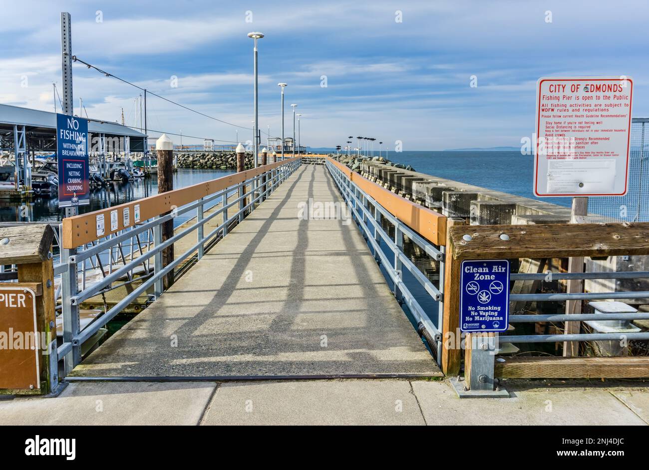 Edmonds fishing pier hi-res stock photography and images - Alamy
