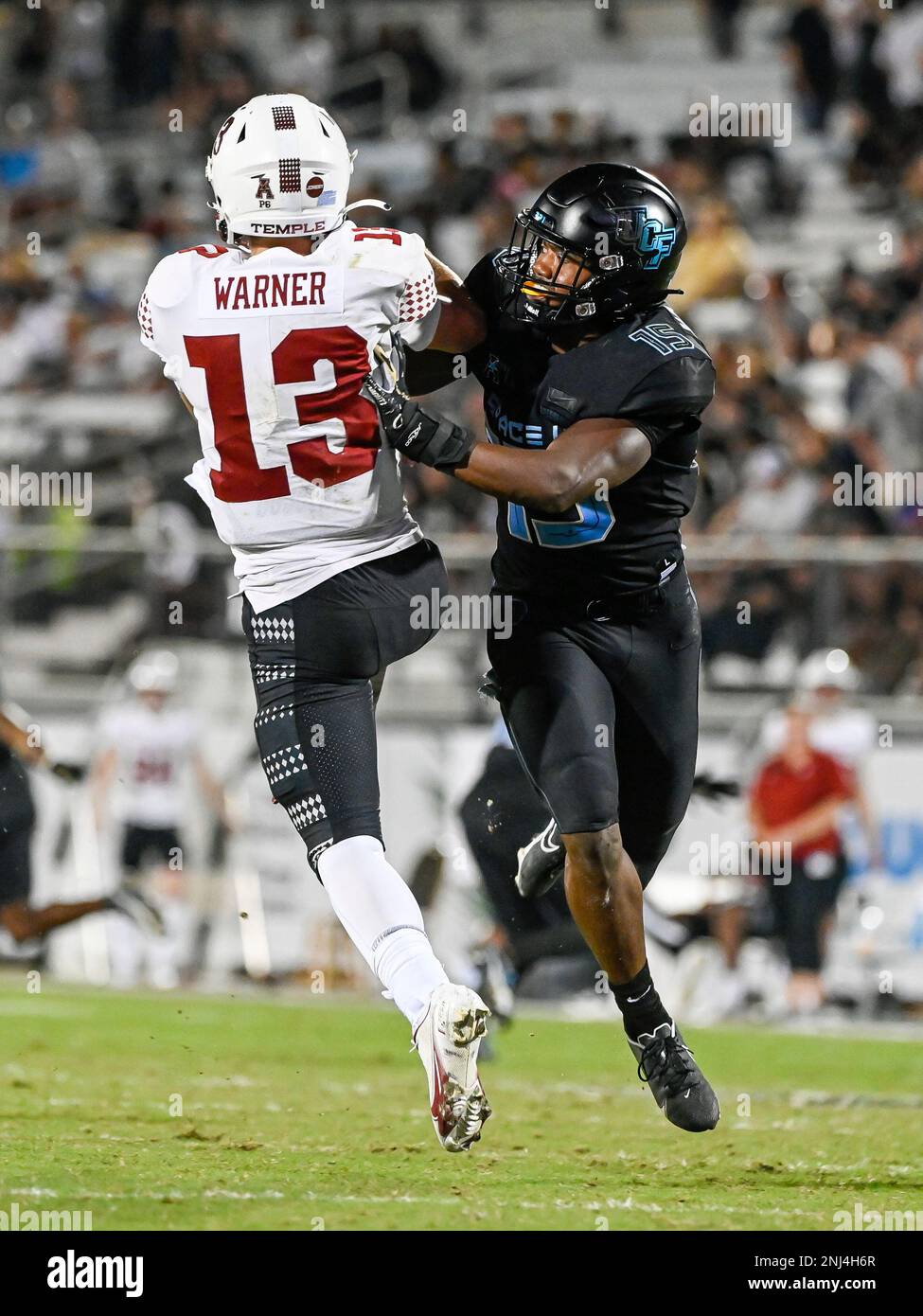October 13, 2022 - Orlando, FL, U.S: Temple Owls quarterback E.J ...