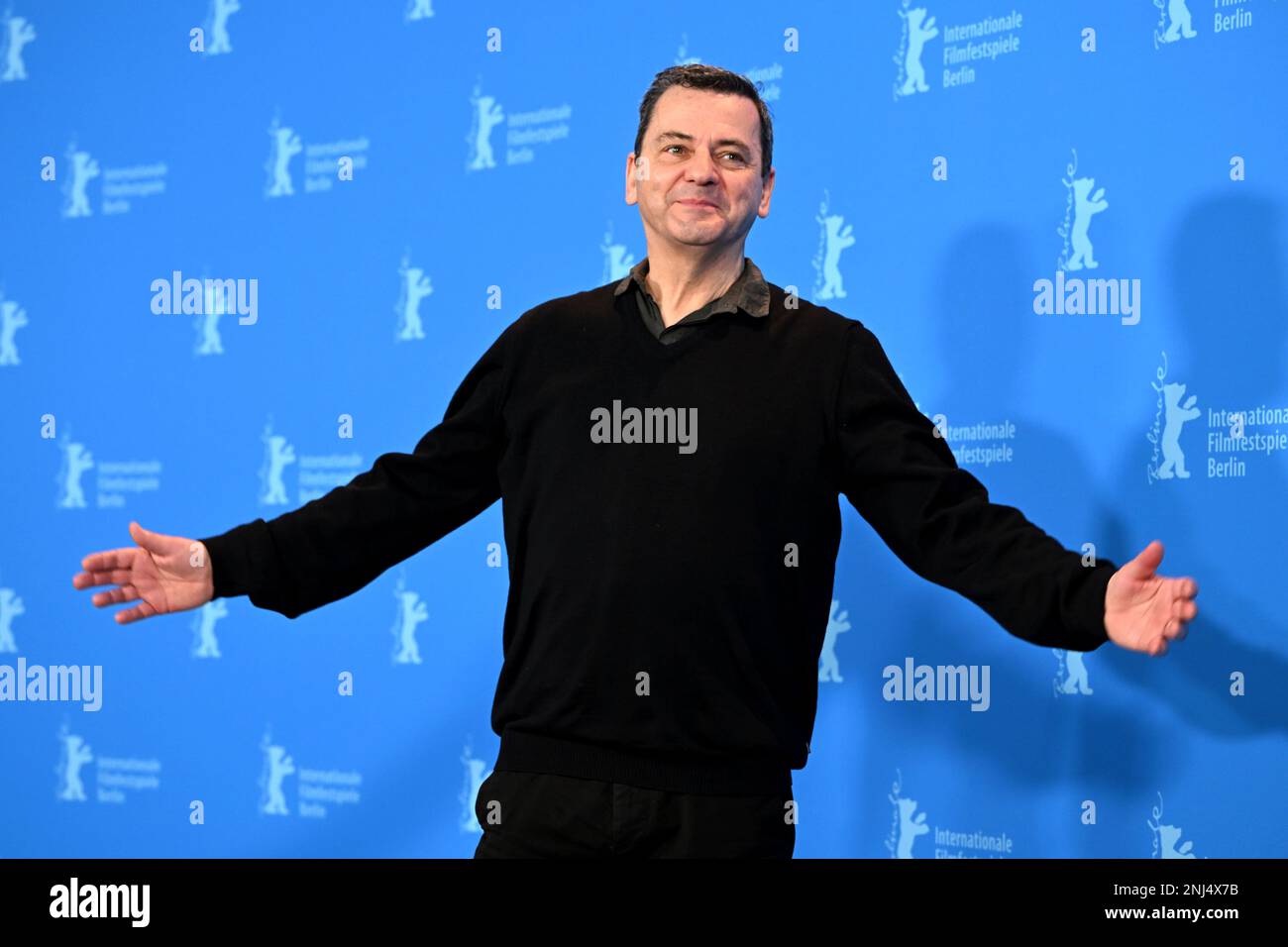 Roter himmel 2023 film hi-res stock photography and images - Alamy