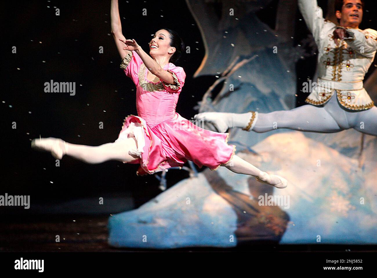 SJBALLET 022 LH.JPG Maria Jacobs (front, left) and Ramon Moreno during ...
