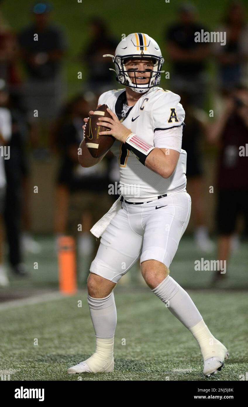 SAN MARCOS, TX - OCTOBER 08: Appalachian State Mountaineers QB Chase ...