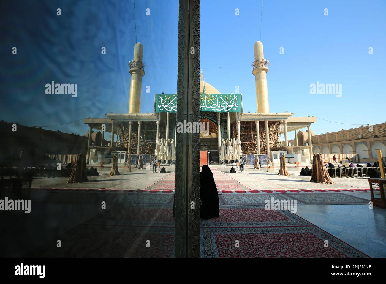 Samarra, Iraq. 22nd Feb, 2023. A view of the Al-Askari mosque, Resting ...