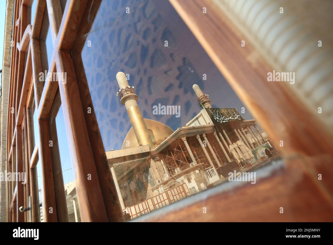 Samarra, Iraq. 22nd Feb, 2023. A view of the Al-Askari mosque, Resting ...