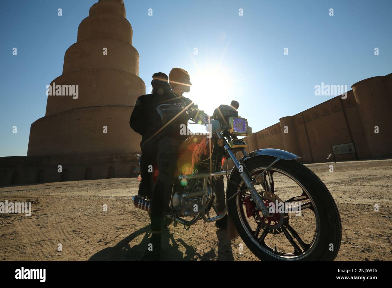Spiral minaret in samarra hi-res stock photography and images - Alamy