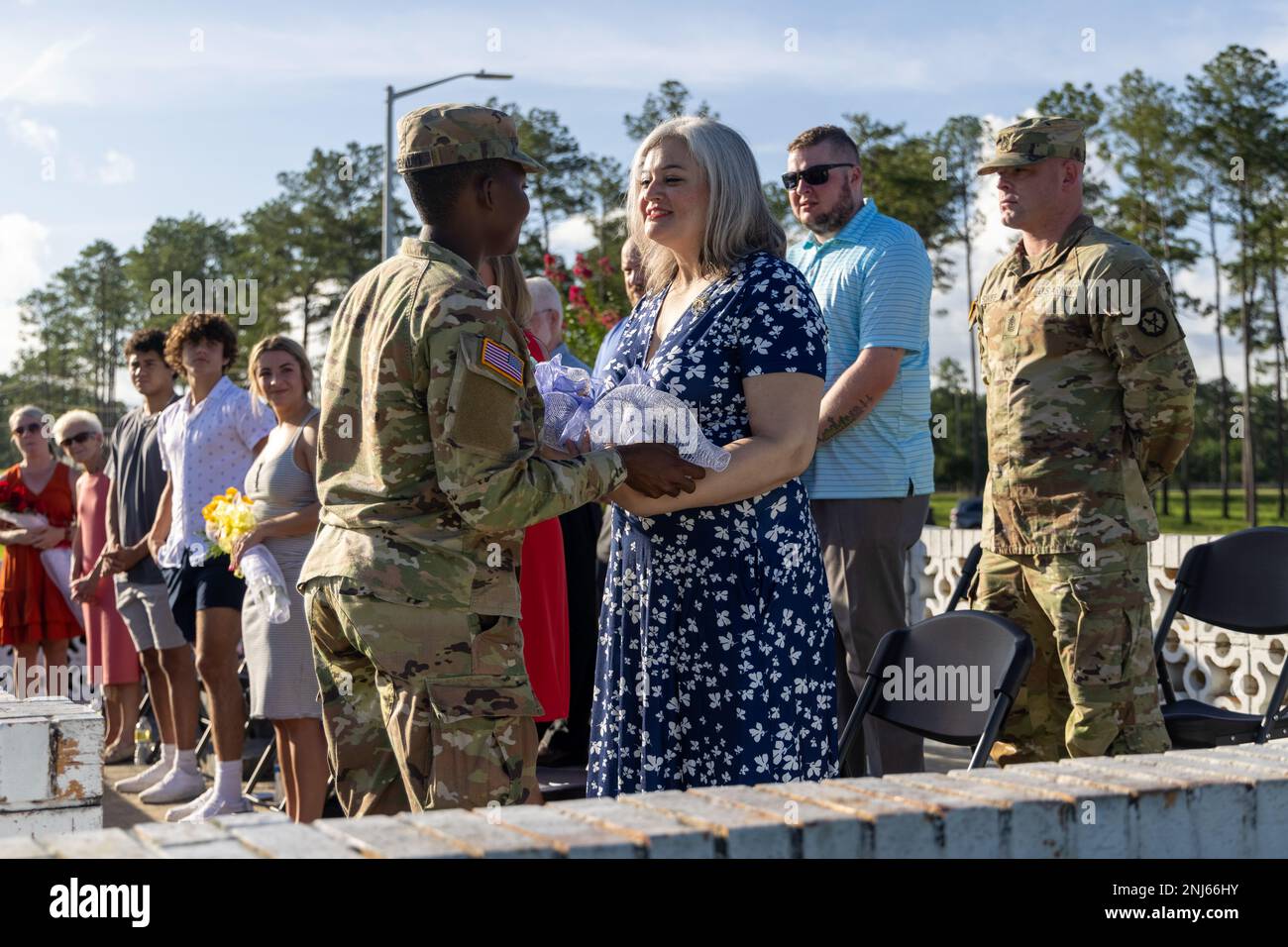 290th Military Police Brigade, U.S. Army Reserve, held a change of ...