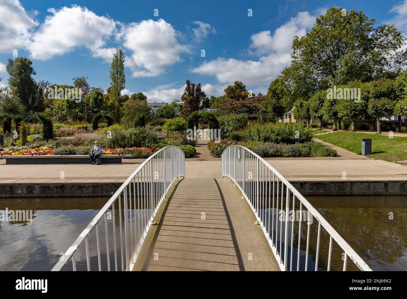 Directional signs line art hi-res stock photography and images - Alamy