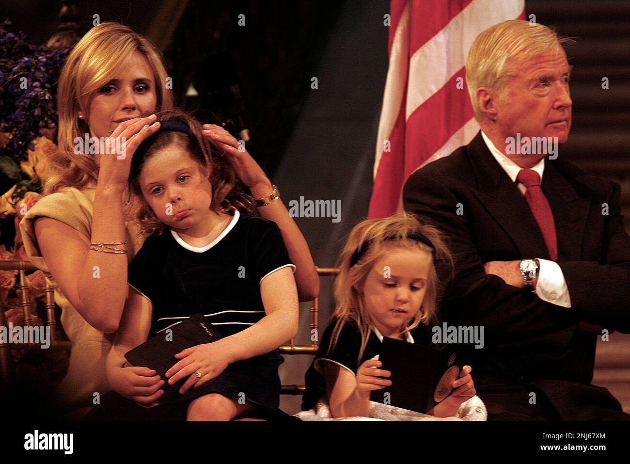 NEWSOM09 OATH 109 LH.JPG Jennifer Siebel carrying Gavin's niece Talitha ...