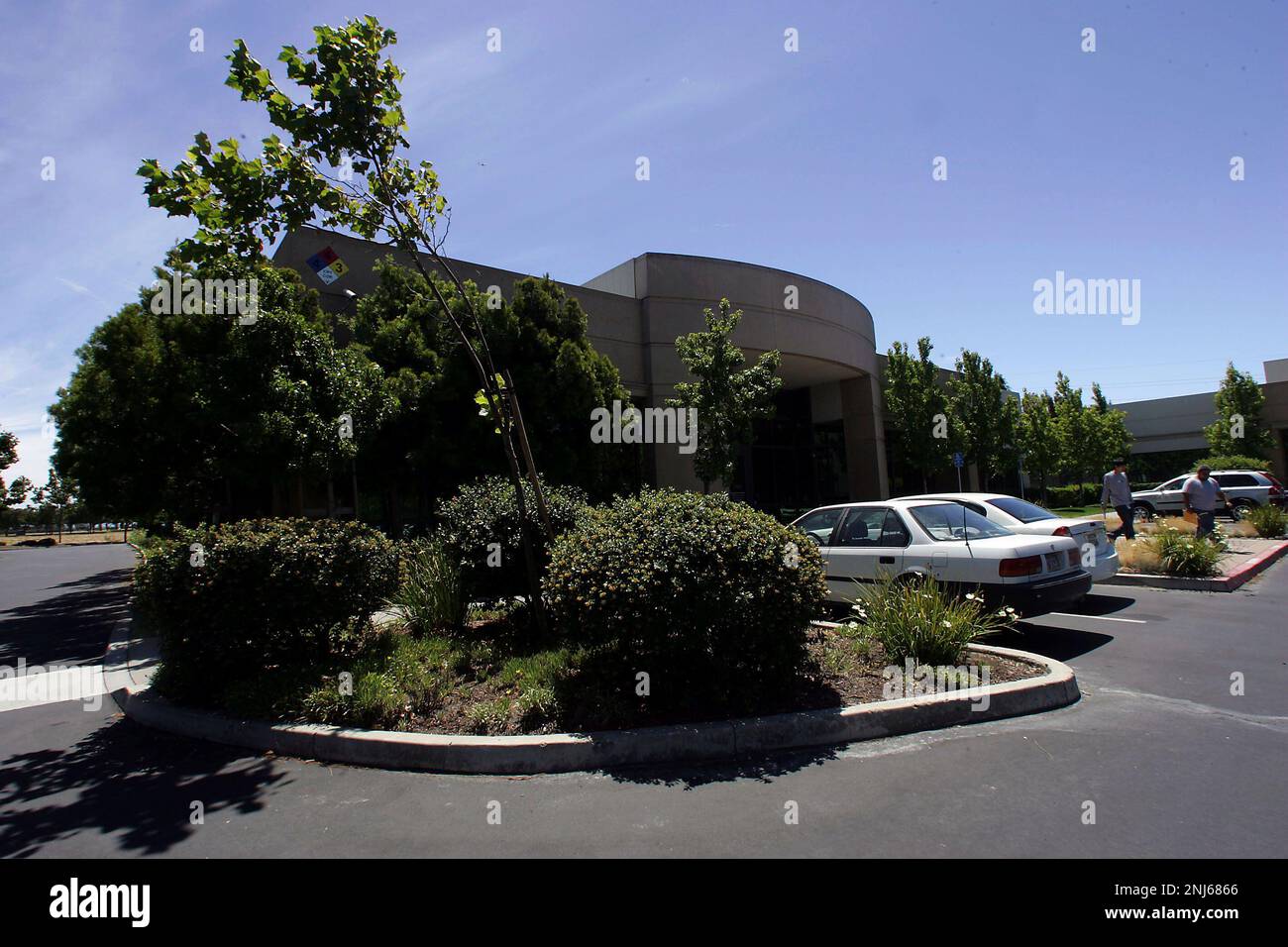 PDL24 029 LH .JPG PDL Biopharma moving from--34801 Campus Drive (shown ...