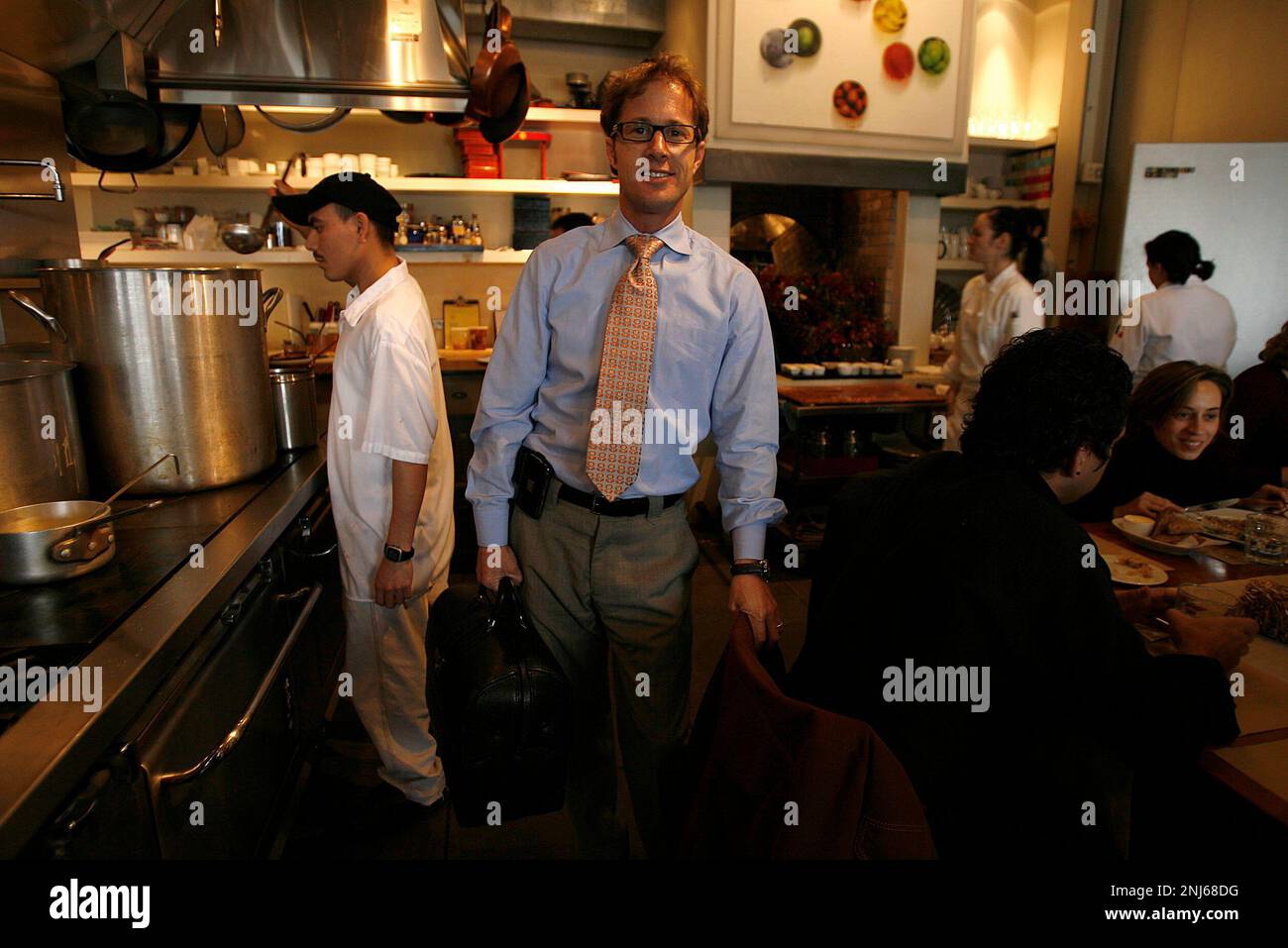 ONTHETOWN SHLAIN 007 LH.JPG Dr. Jordan Shlain, the city Entertainment ...