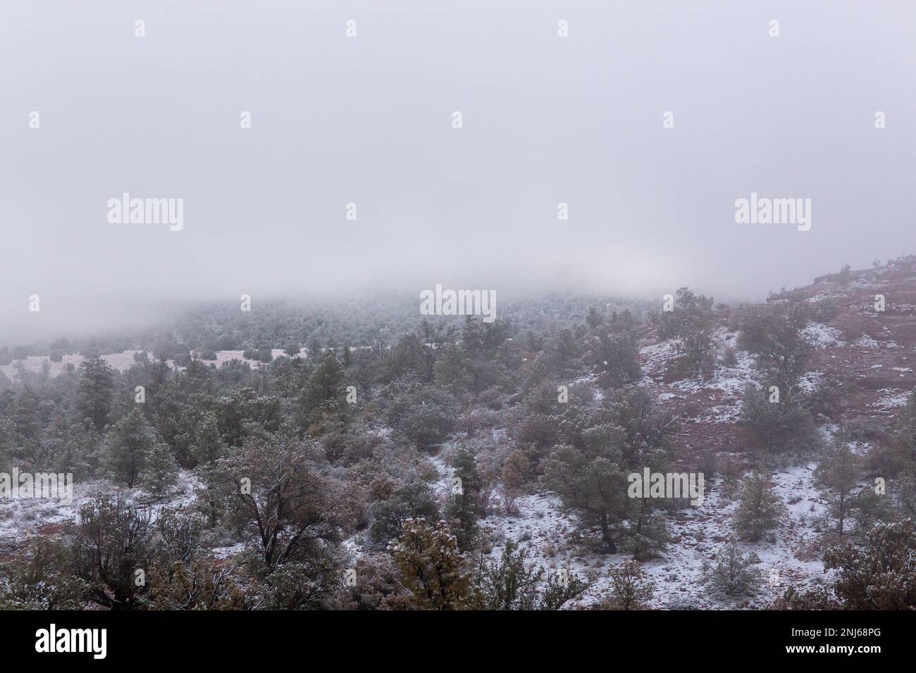 Red rocks snow in sedona hi-res stock photography and images - Alamy