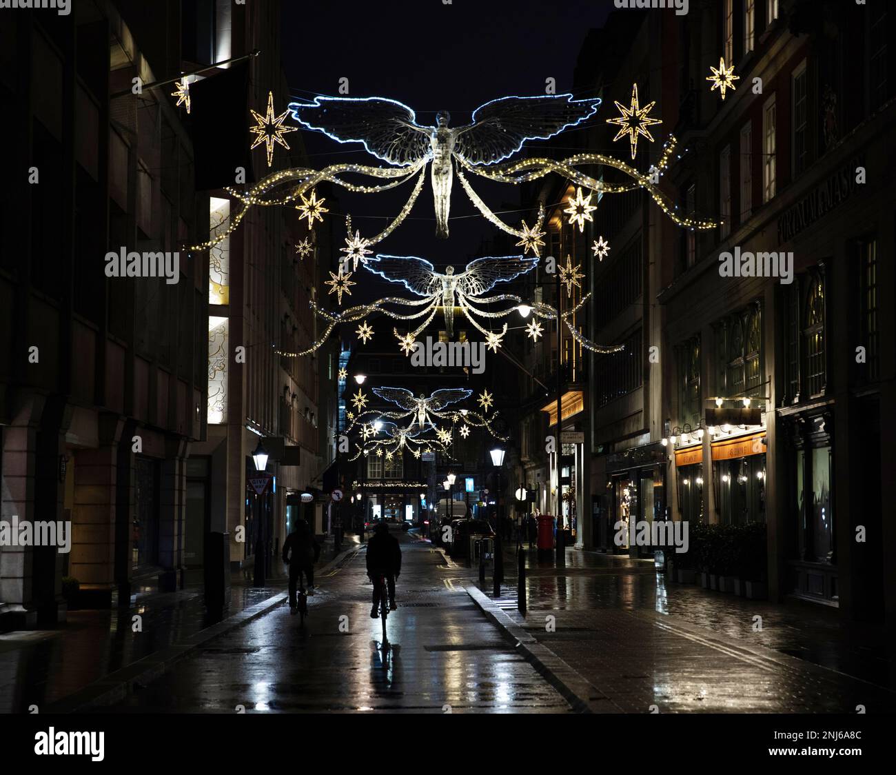 Pavement street light hi-res stock photography and images - Alamy