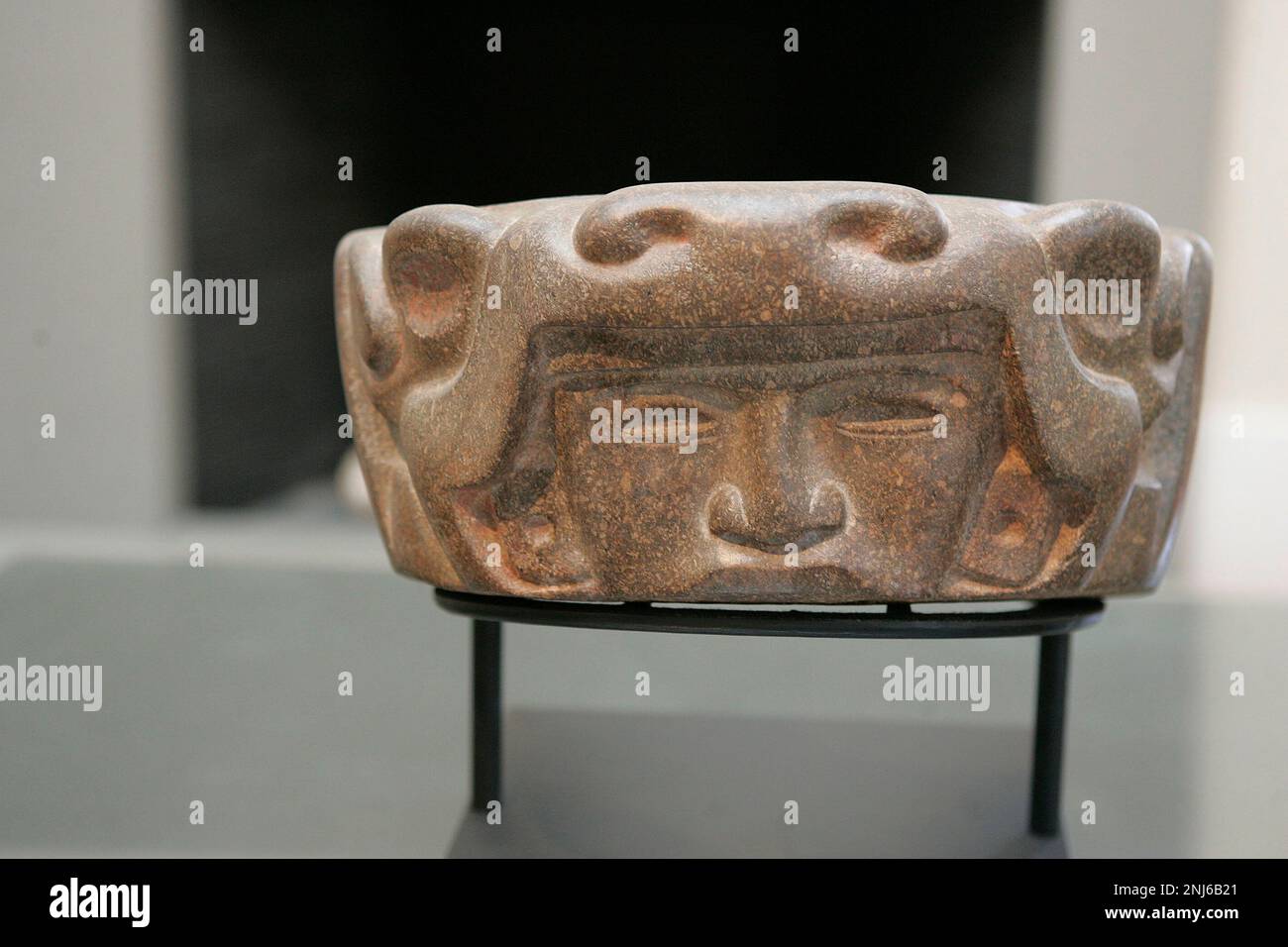 PLATZMANXX 092 LH .JPG Gandhram head, a mayan stone yoke from 900 A.D ...