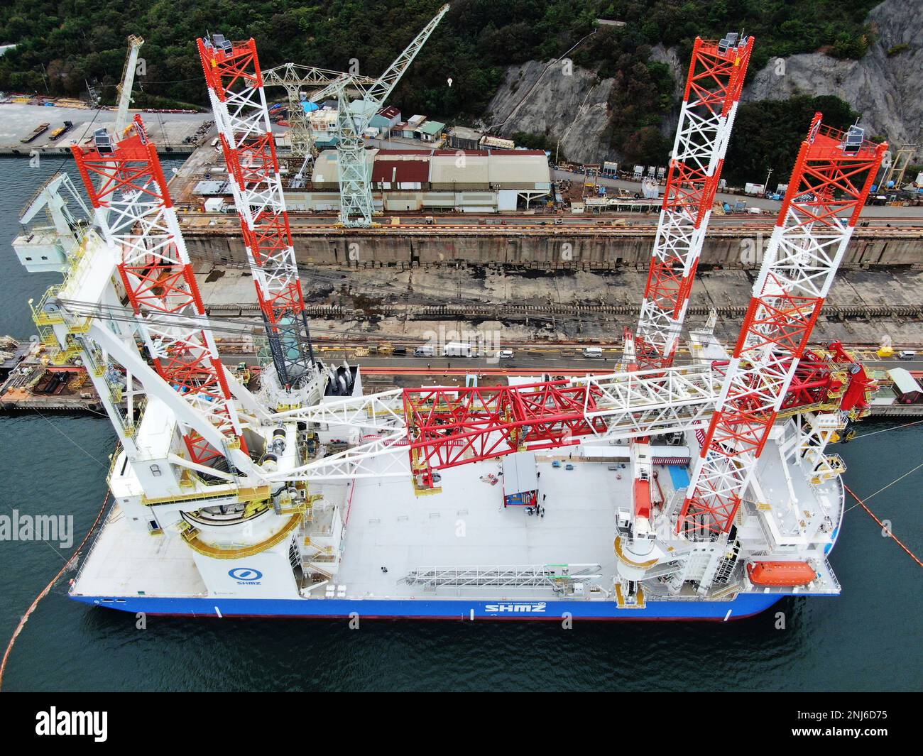A photo shows Shimizu Corporation's SEP vessel (SEP: Self-Elevating Platform), the world's ...