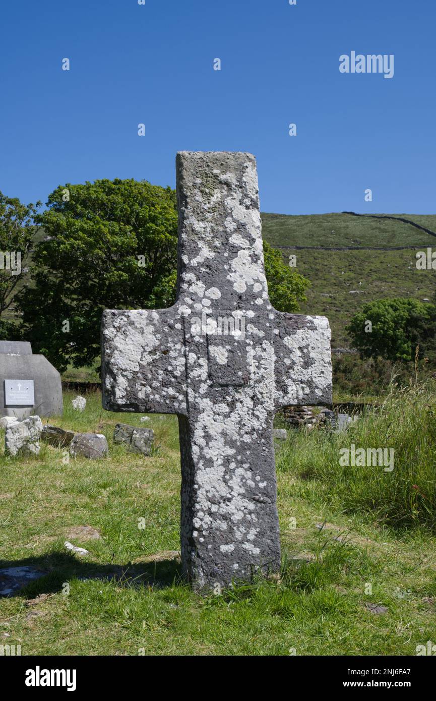 Cross shaped burial marker hi-res stock photography and images - Alamy