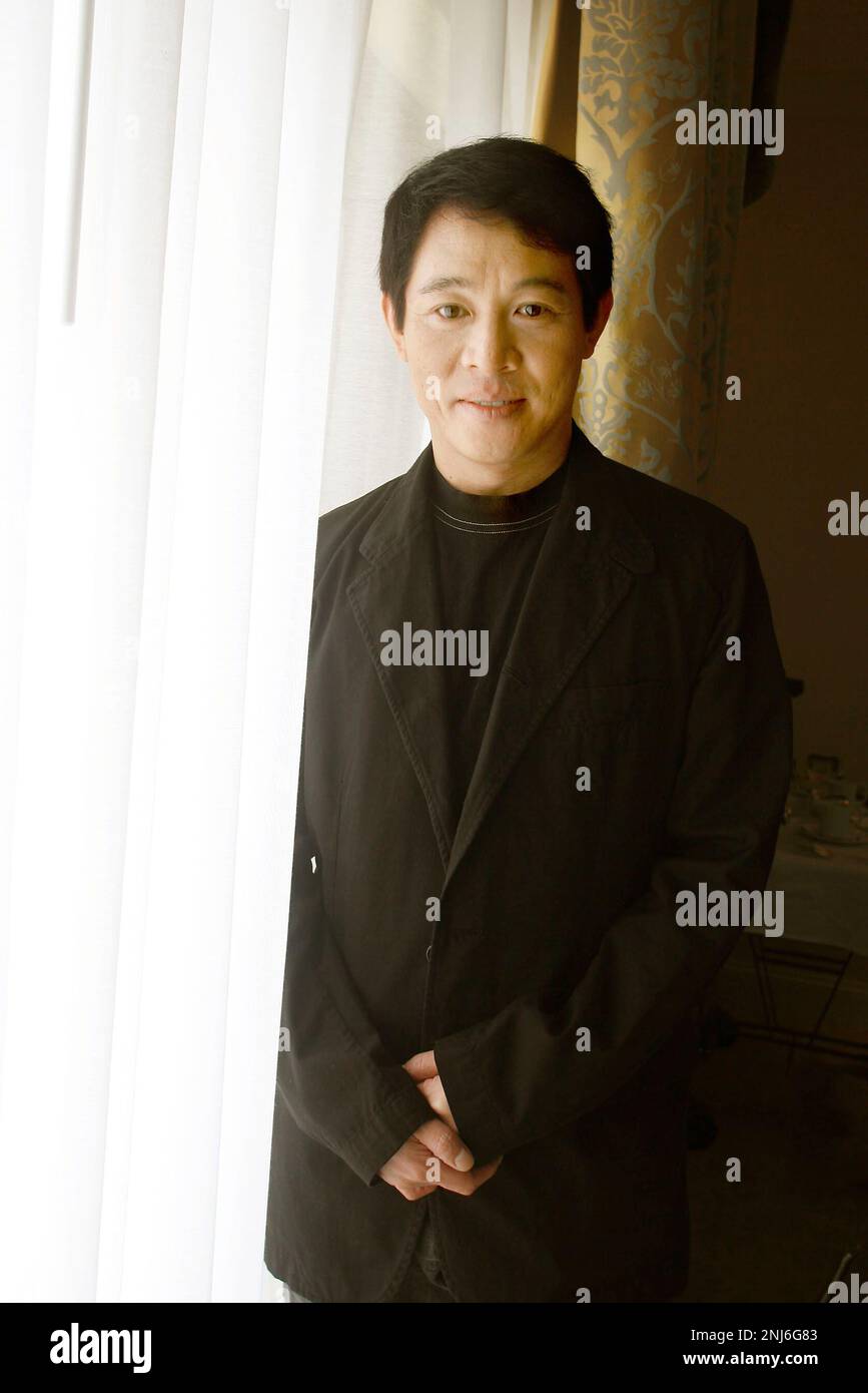 JETLI 004-ID-Ê - 004.JPG Portraits of Jet Li. Liz Hafalia/The Chronicle ...