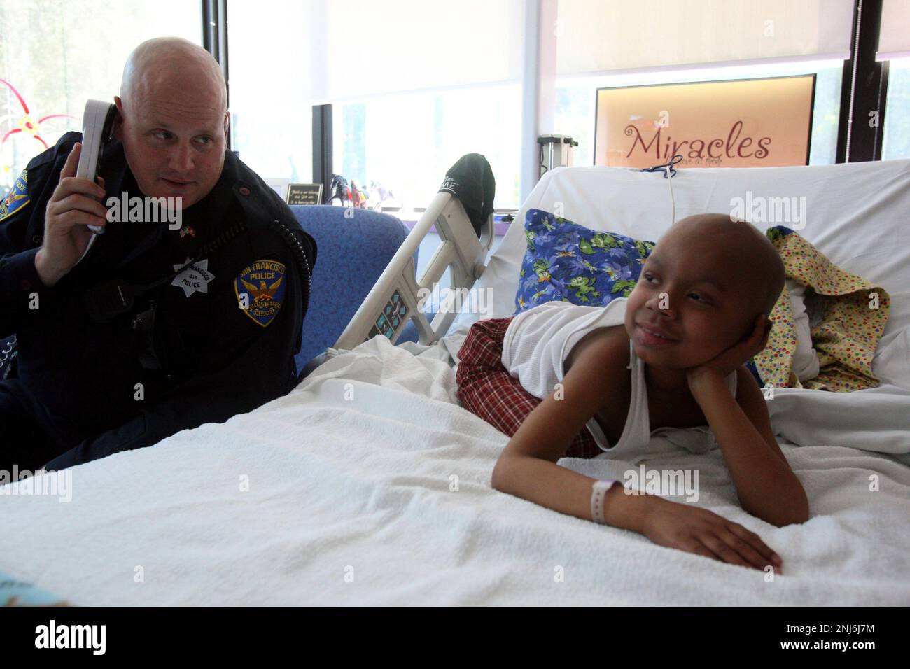 Officer Maris Goldsborough from the Ingleside station visiting 7 year ...