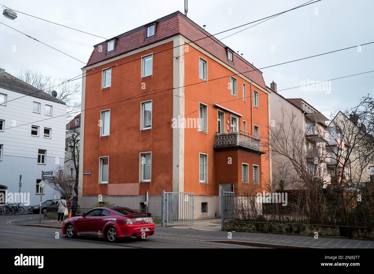 Nuremberg, Germany. 22nd Feb, 2023. View of the house from the roof of which a man jumped into ...