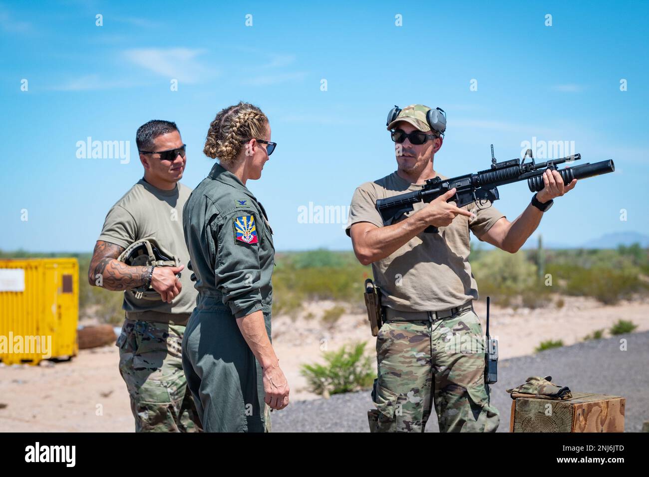 M203 smoke grenade hi-res stock photography and images - Alamy