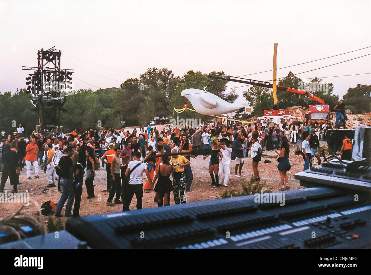 Die besten open-air-dancefloors auf ibiza, neue tanzflächen ibiza 2022 ...