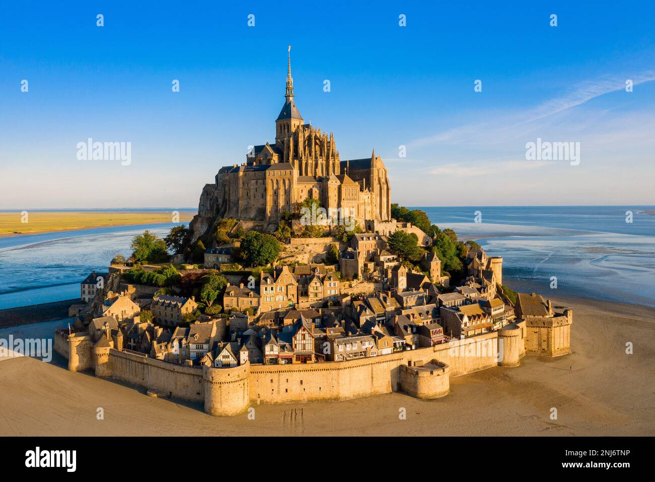 Mont saint michel aerial water hi-res stock photography and images - Alamy