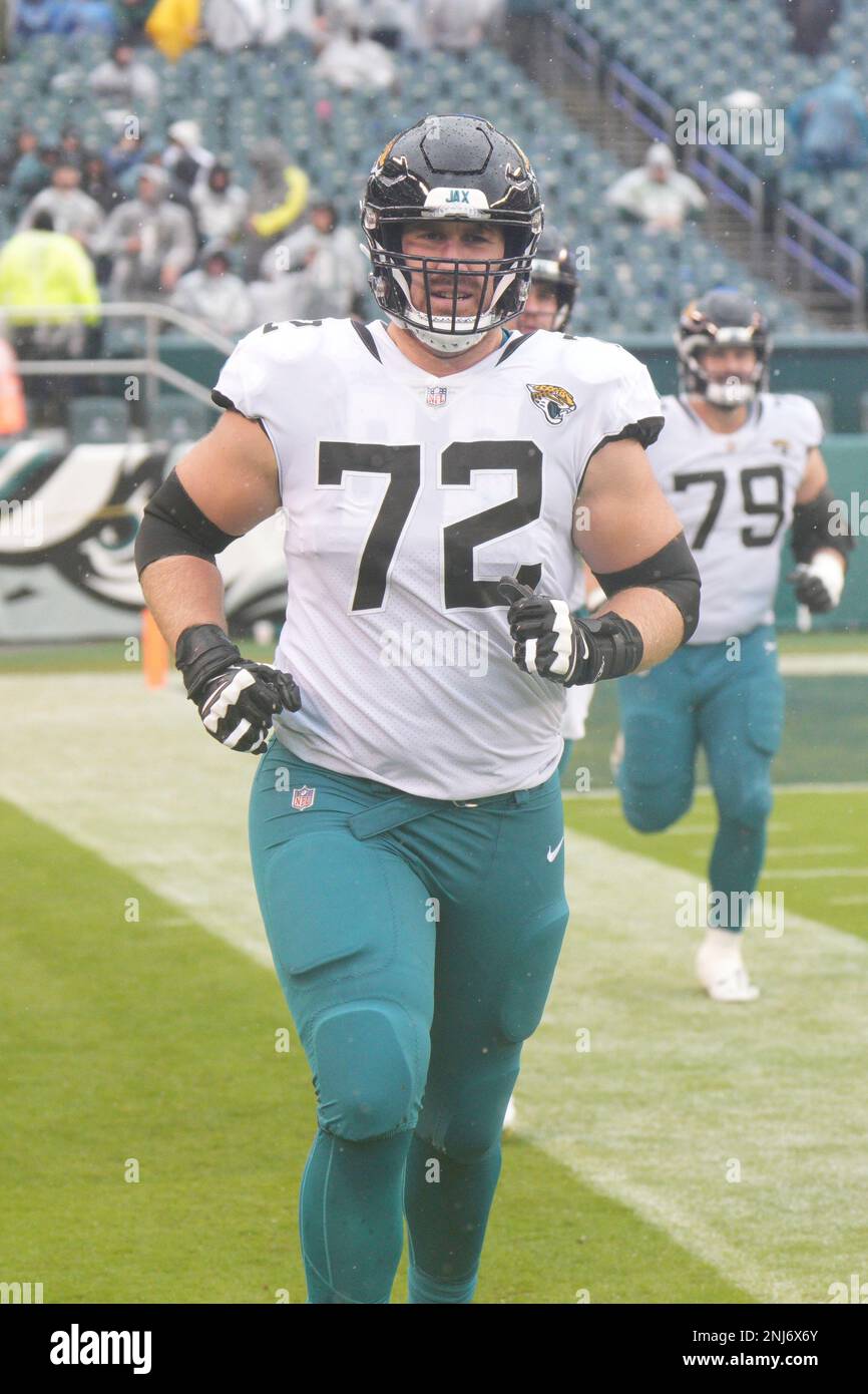 PHILADELPHIA, PA - OCTOBER 02: Jacksonville Jaguars offensive tackle ...