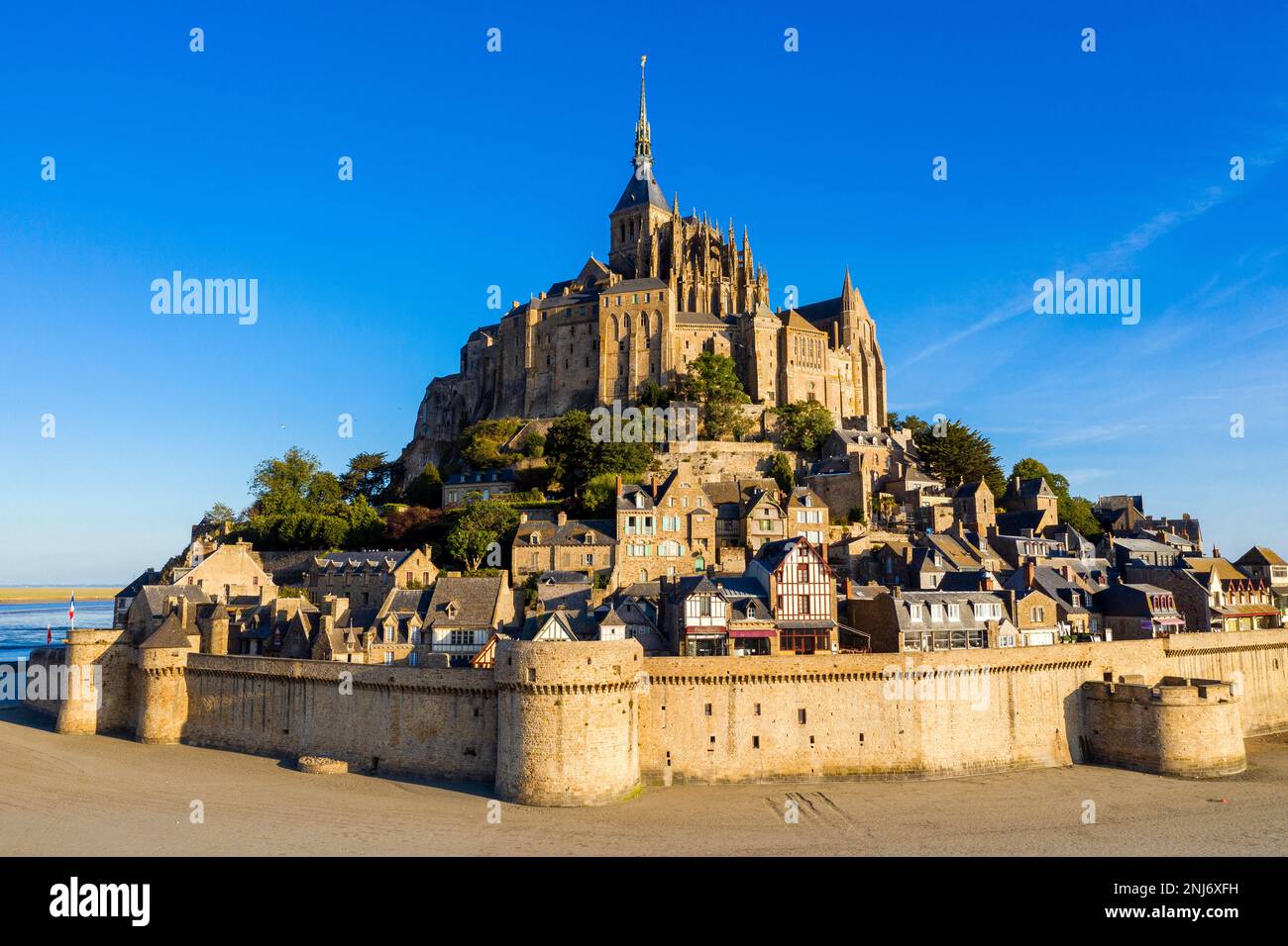 Mont saint michel at high tide normandy france hi-res stock photography ...