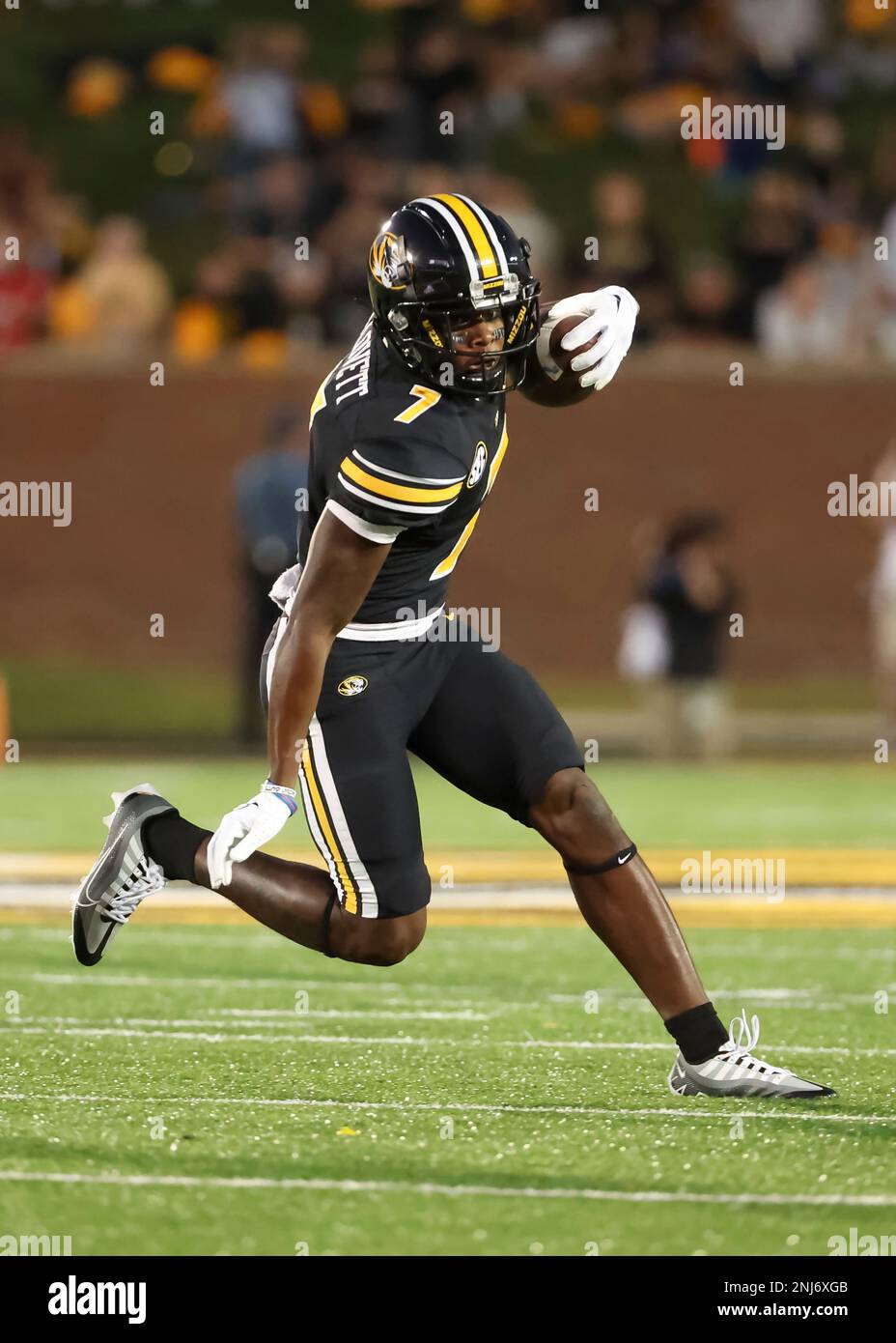 COLUMBIA, MO - OCTOBER 01: Missouri Tigers wide receiver Dominic Lovett ...