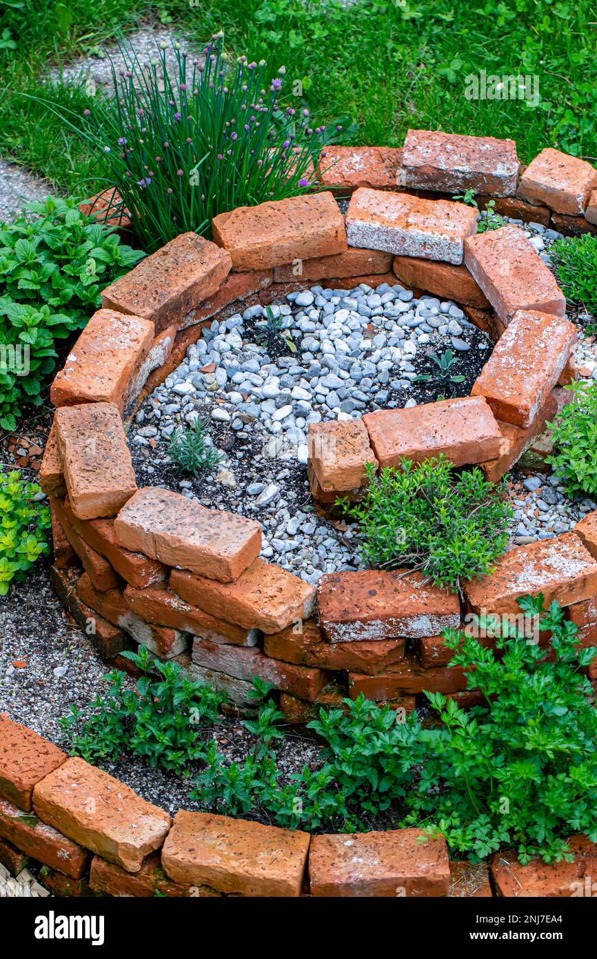 Circle architecture brick design hi-res stock photography and images ...