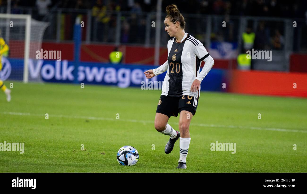 Deutschland, Duisburg, 21/02/2023, Lina Magull (Deutschland, 20 ...