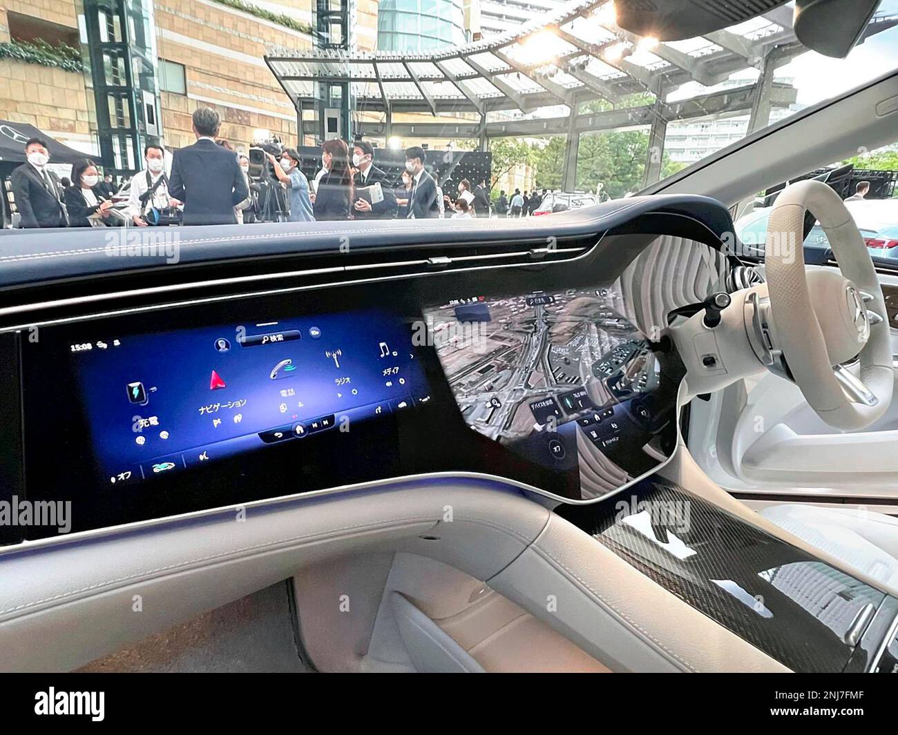 A screen will be loaded at two models, its first middle-class electric ...