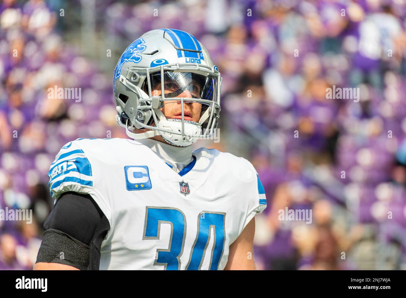 MINNEAPOLIS, MN - SEPTEMBER 25: Detroit Lions Linebacker Alex Anzalone ...