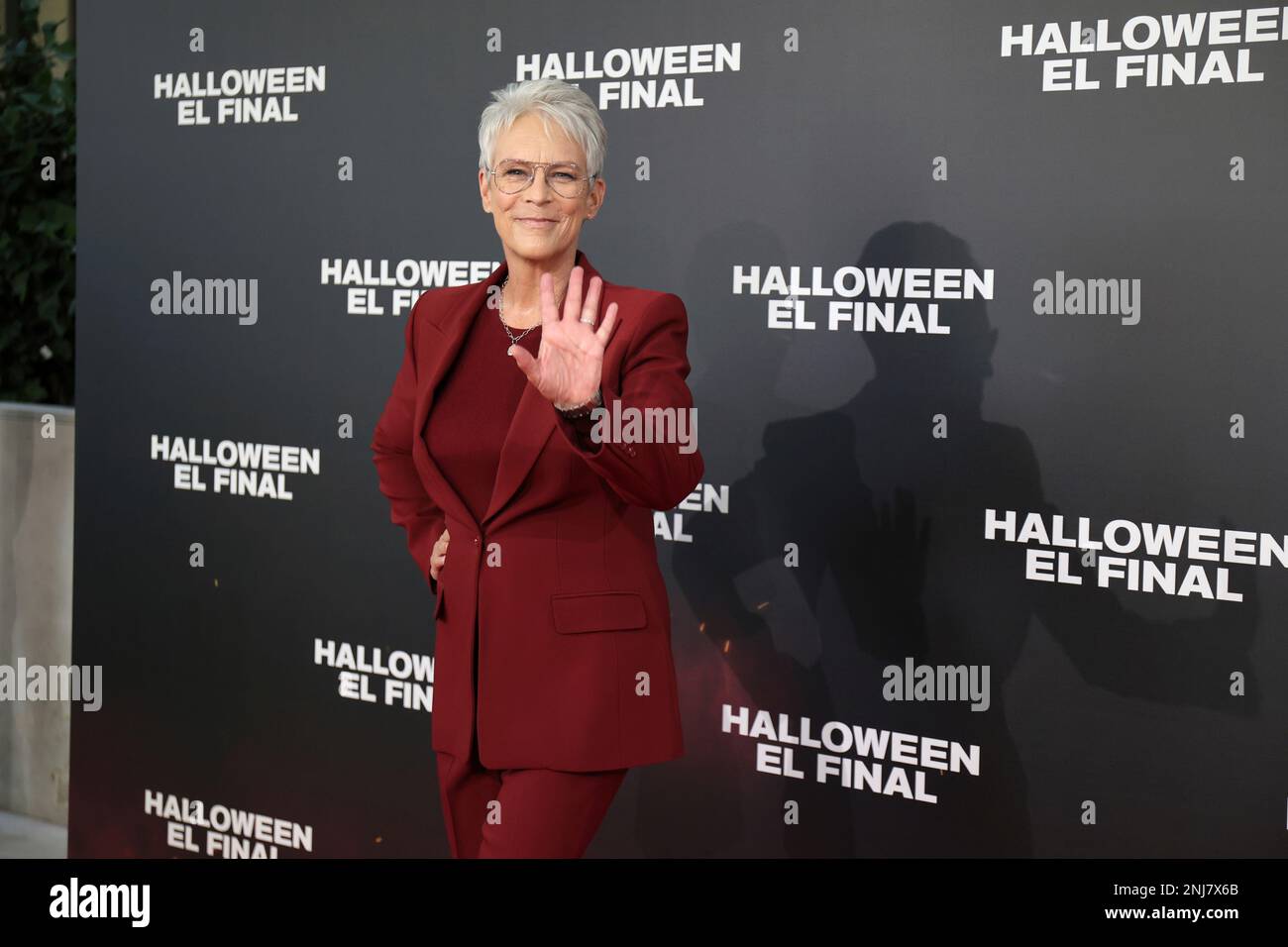 Actress Jamie Lee Curtis posing during the presentation of her latest ...