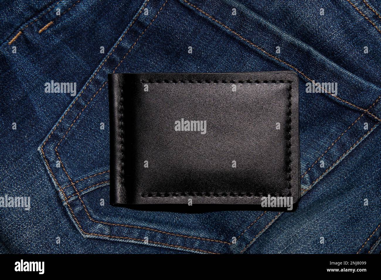 Empty purse above hi-res stock photography and images - Alamy